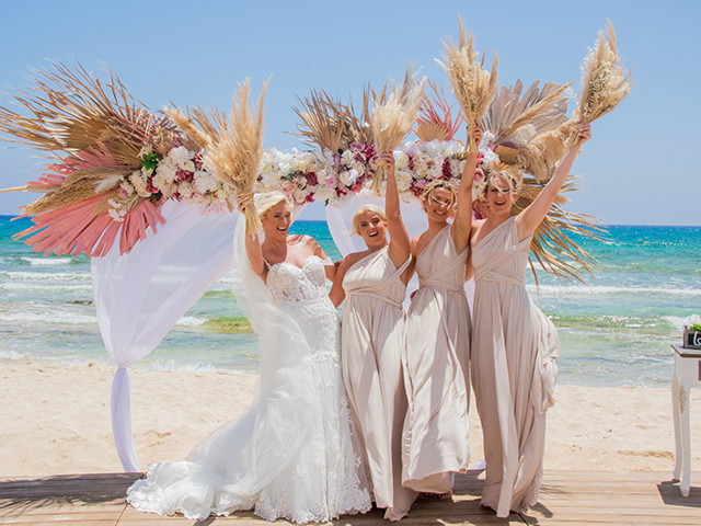 Sirens Beach Weddings | Sirens Beach Wedding Venues | Olympic Holidays