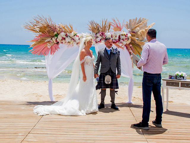 Sirens Beach Weddings | Sirens Beach Wedding Venues | Olympic Holidays